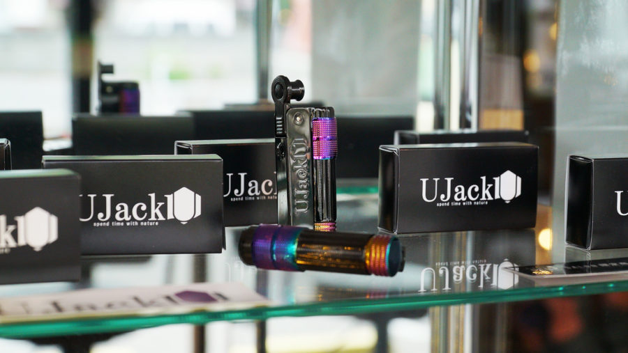 ITEM | UJackキャンプストア＆カフェ